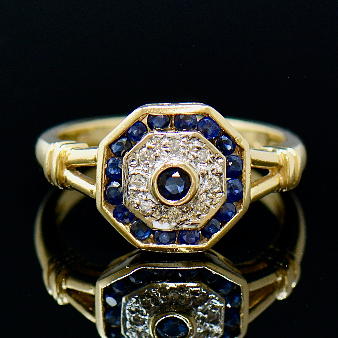 Vintage 18ct Gold Sapphire And Diamond Target Cluster Ring